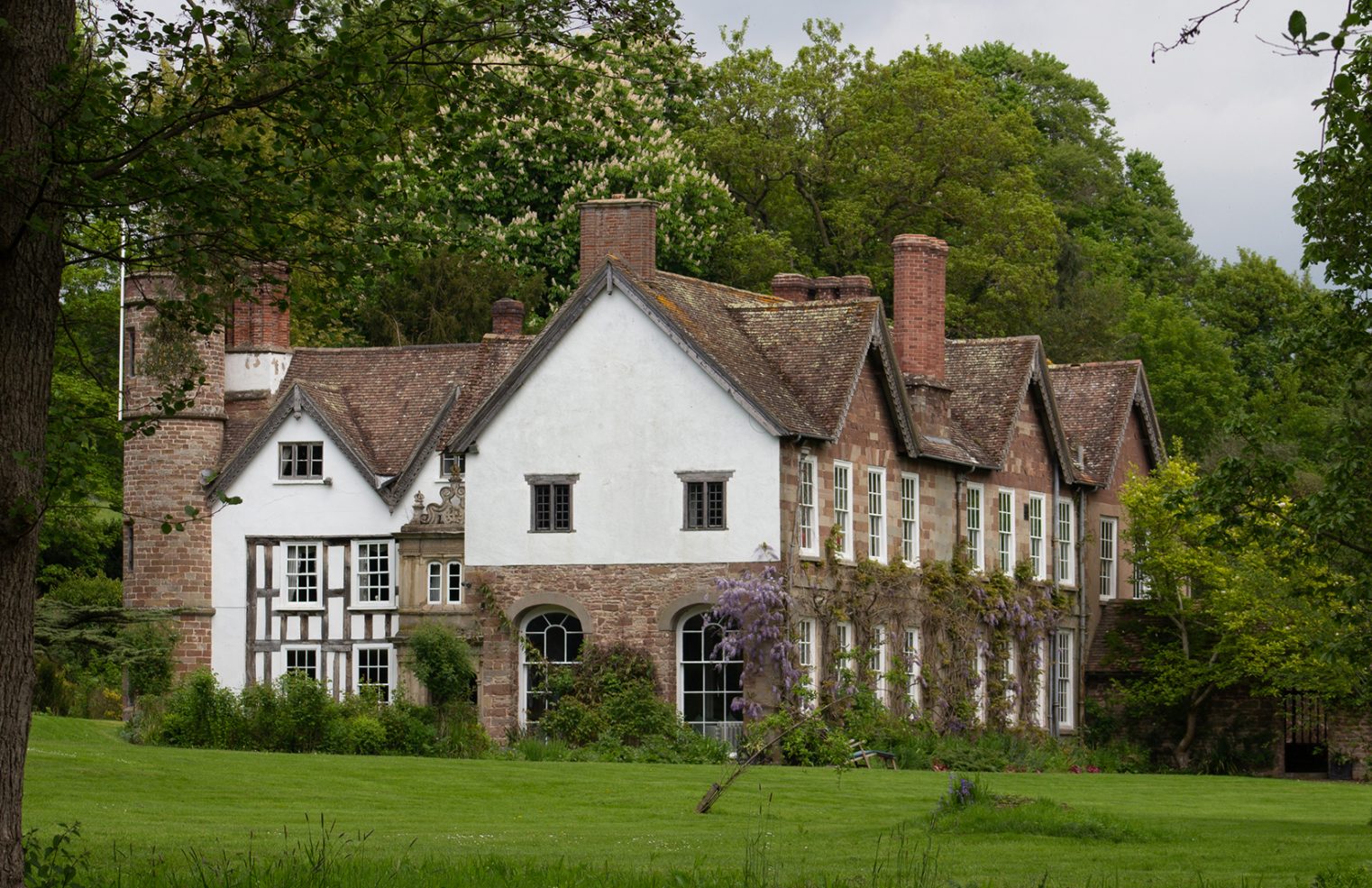 Lord Nelson's historic Herefordshire lovenest is for sale - The Spaces