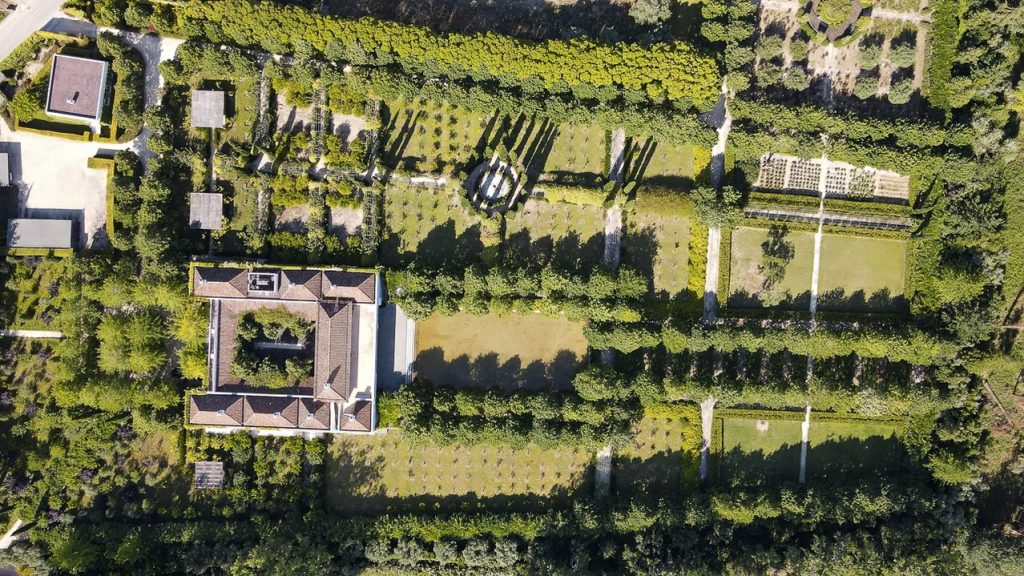 Tour a leafy Portuguese Quinta with grand gardens and a stunning ...