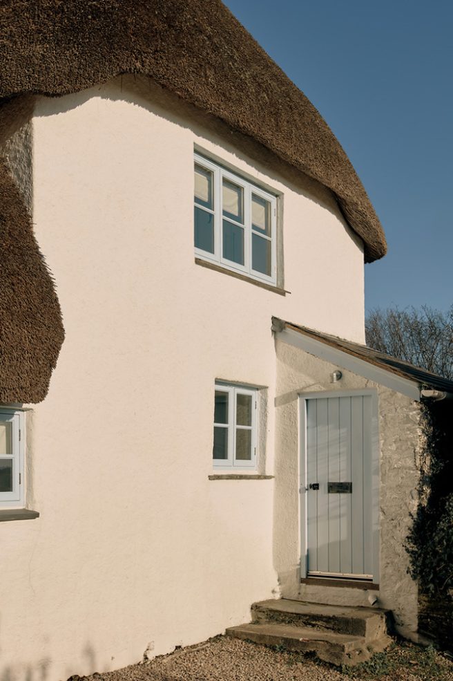 This thatched Devonshire cottage has a modern twist - The Spaces