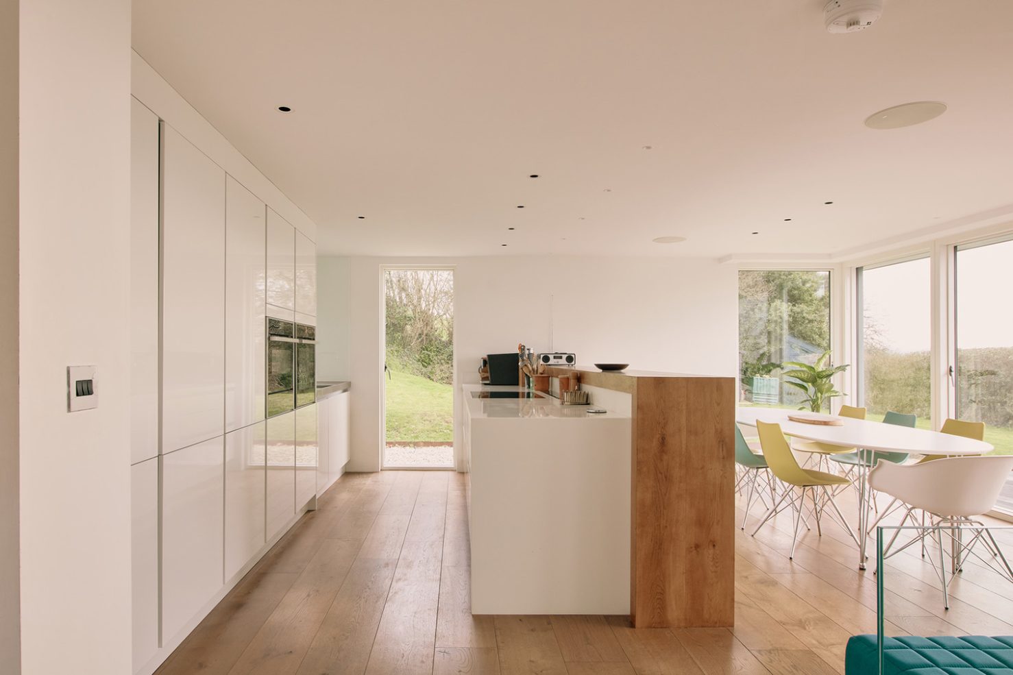 This thatched Devonshire cottage has a modern twist - The Spaces