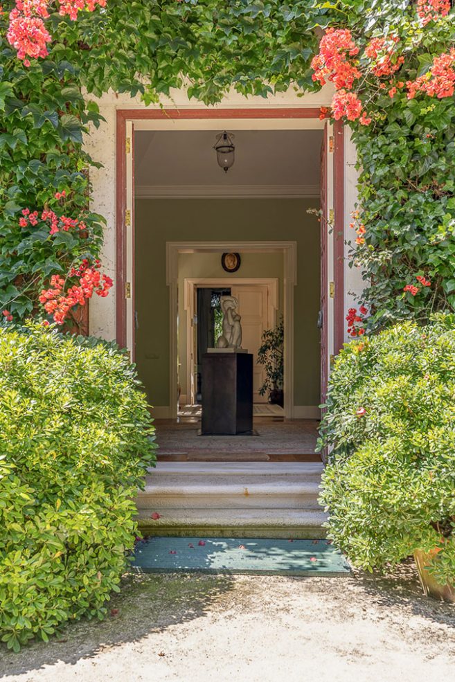 Tour a leafy Portuguese Quinta with grand gardens and a stunning ...