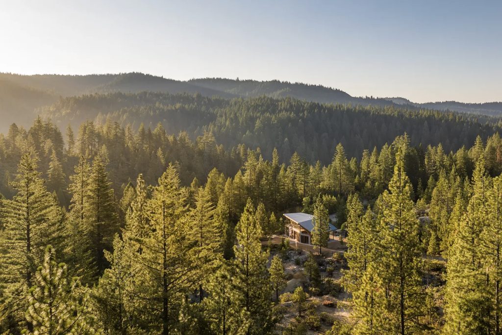 The Mountain House by Atelier Bow Wow sits atop a former gold mine in ...