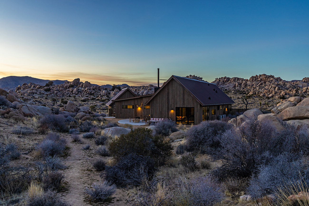 An off-grid house near Pioneertown, California, asks for $4.2m - The Spaces