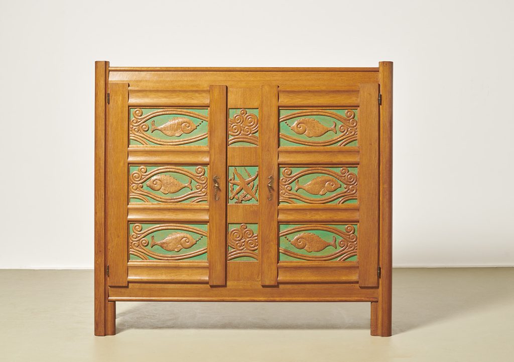 Discover the furniture of Le Corbusier’s collaborator Joseph Savina at ...