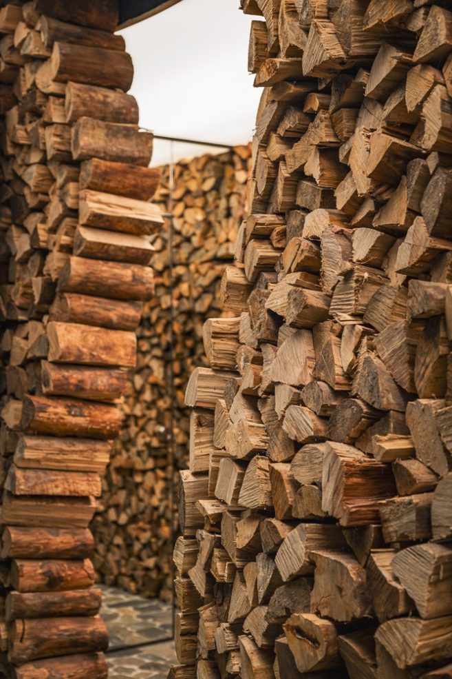 Spacemen design a ‘modern cave’ in Kuala Lumpur for coal-fired dining ...