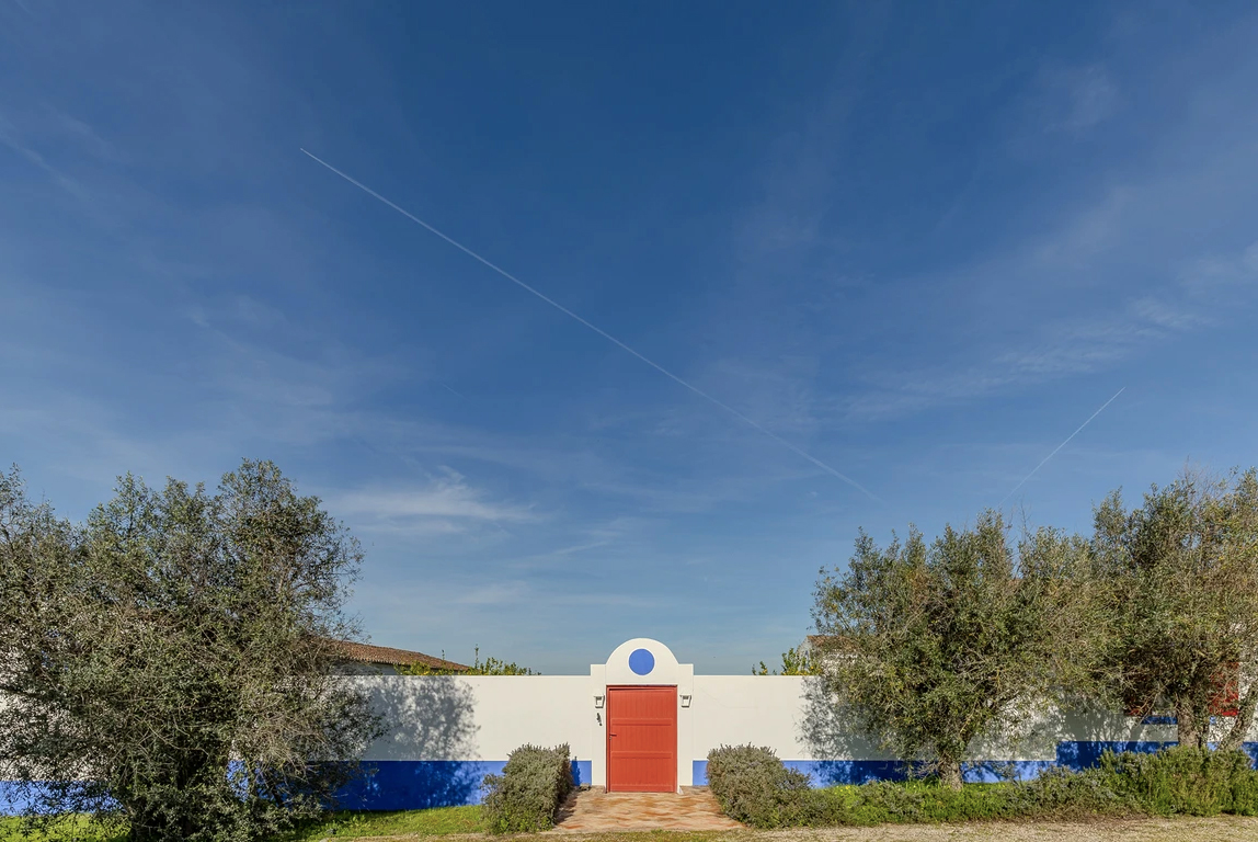 Peek inside this rural Alentejo farmhouse surrounded by walled gardens ...