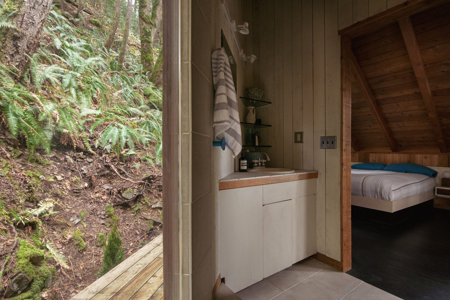 In West Vancouver, a mountainside treehouse home asks for $2.4m - The ...