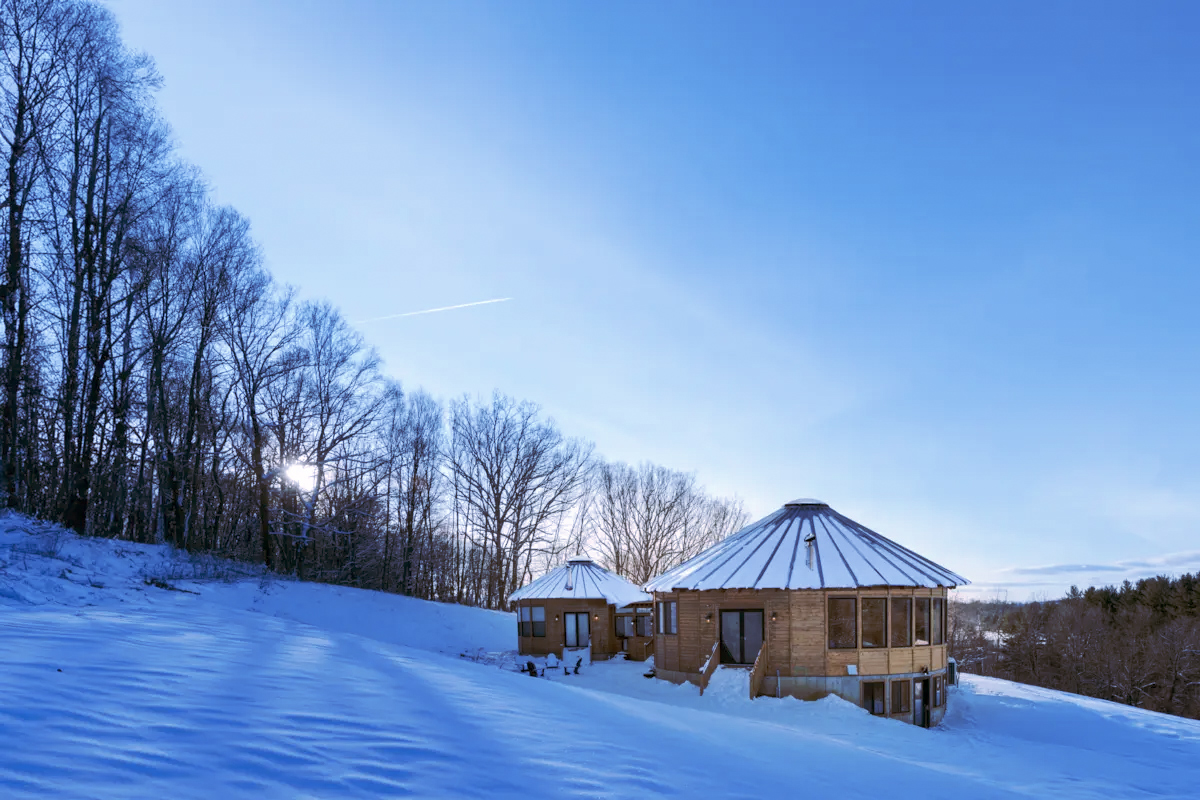 A custom ‘yurt’ in Upstate New York asks for $1.15m - The Spaces