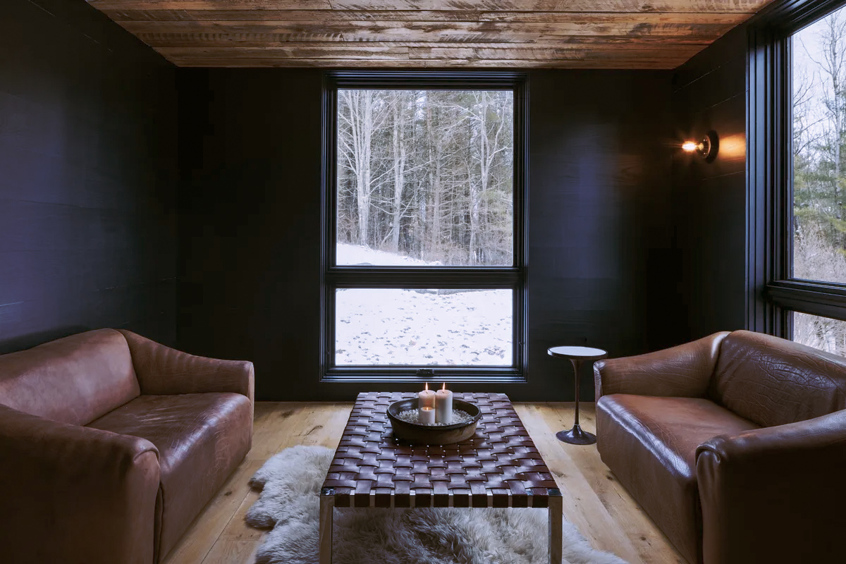 This New York barn home blends soft minimalism and rugged textures ...