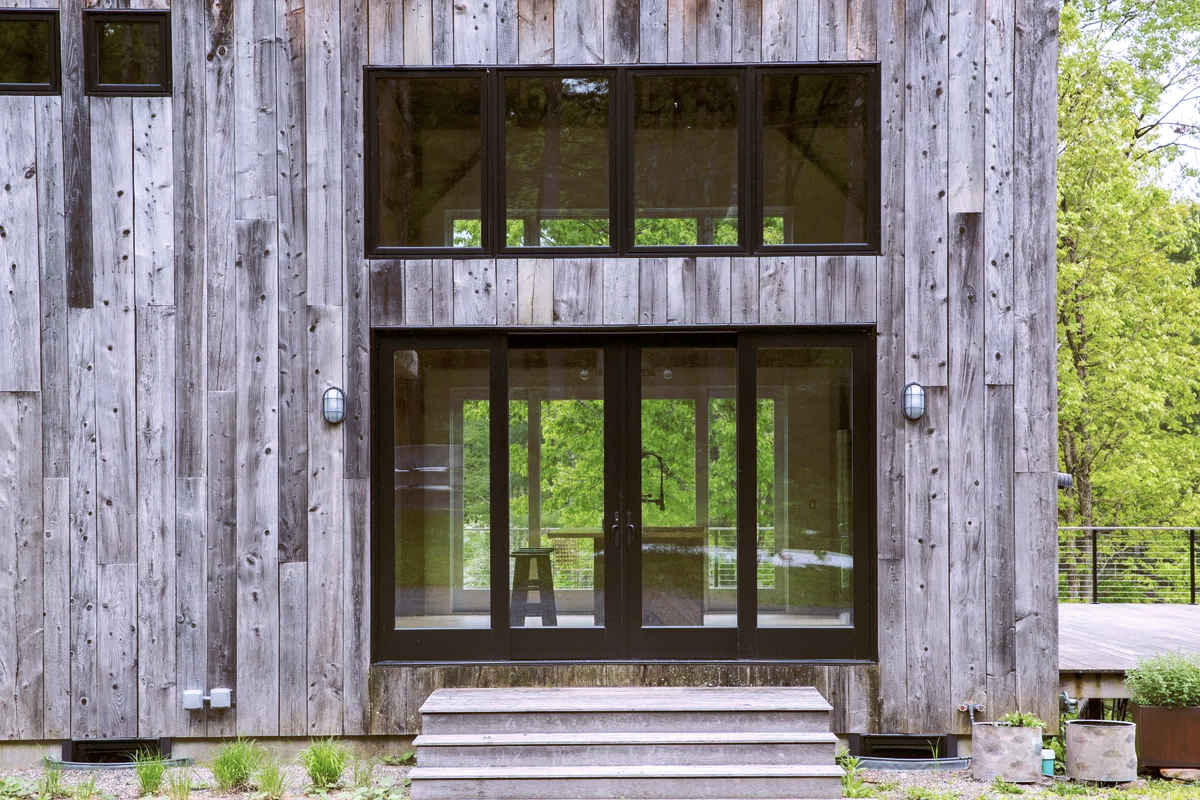 This New York barn home blends soft minimalism and rugged textures ...