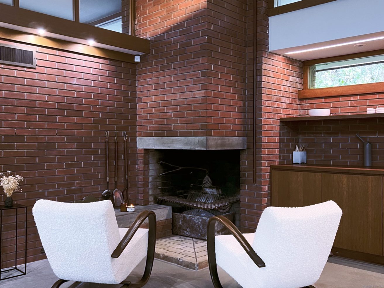 Connecticut home designed by a Frank Lloyd Wright protégé asks for $2 ...
