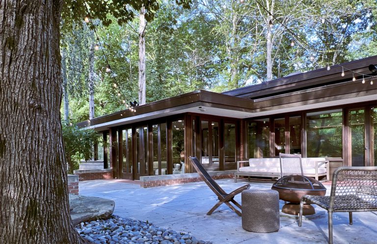 Connecticut home designed by a Frank Lloyd Wright protégé asks for $2 ...