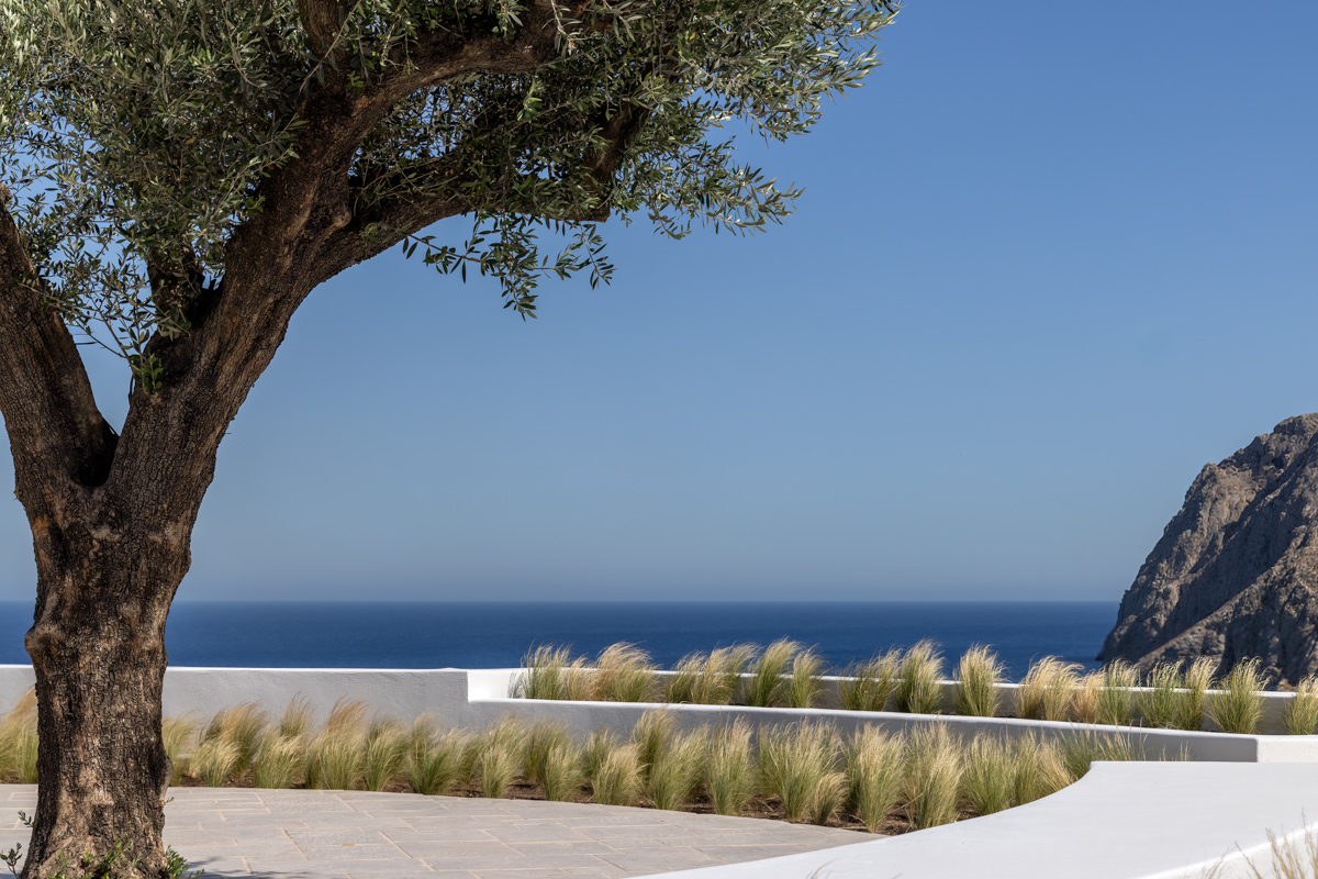 New Santorini hotel Sandblu takes 'indoor outdoor living' up a gear ...