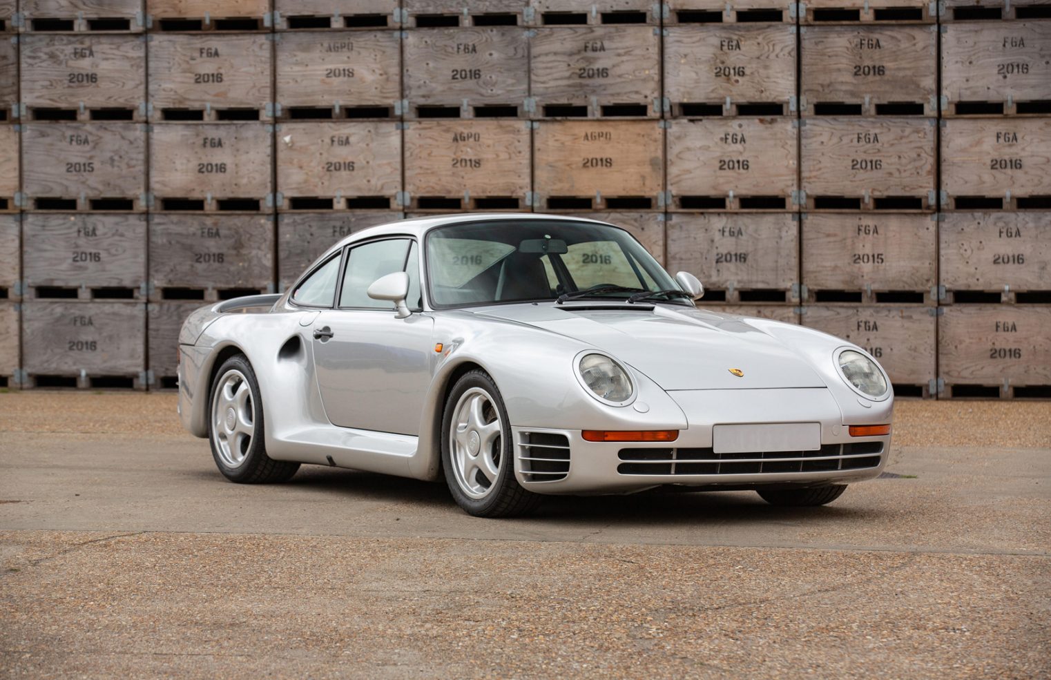 One of the last Porsche 959s ever built is headed to auction - The Spaces
