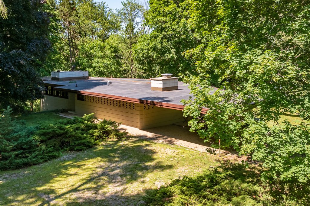Frank Lloyd Wright’s Winn House is on the market after an $800,000 ...