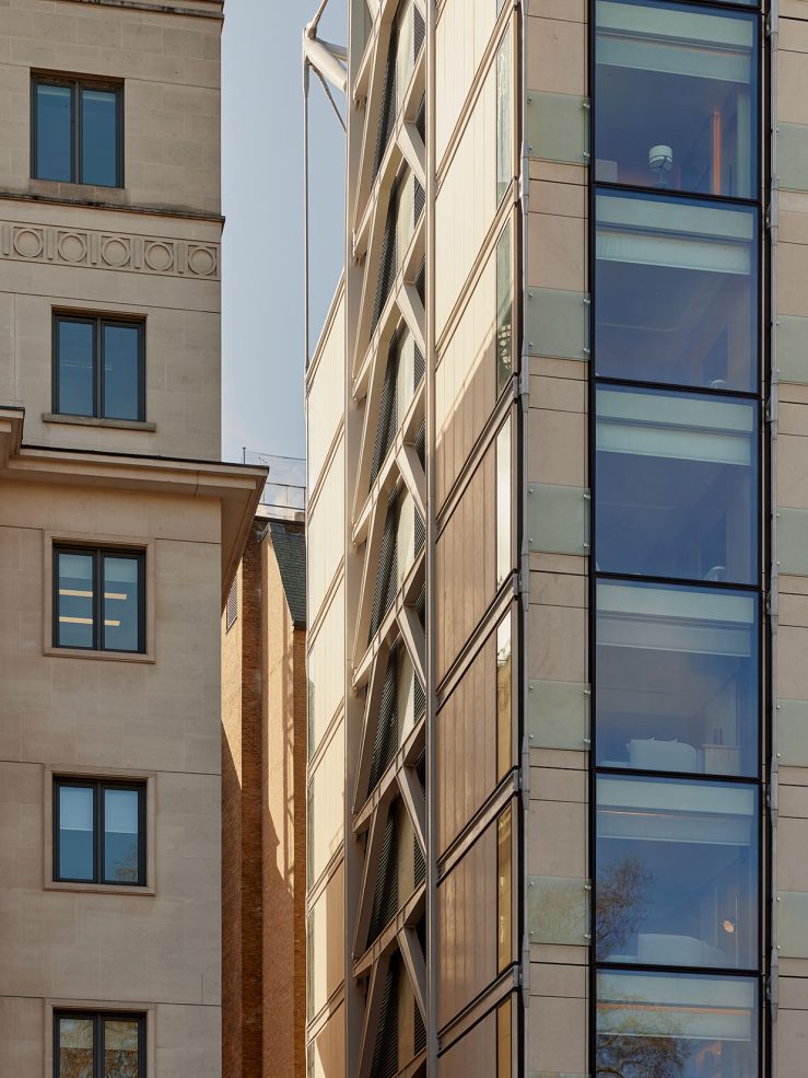 The all-suite Emory hotel opens for high rollers in London - The Spaces