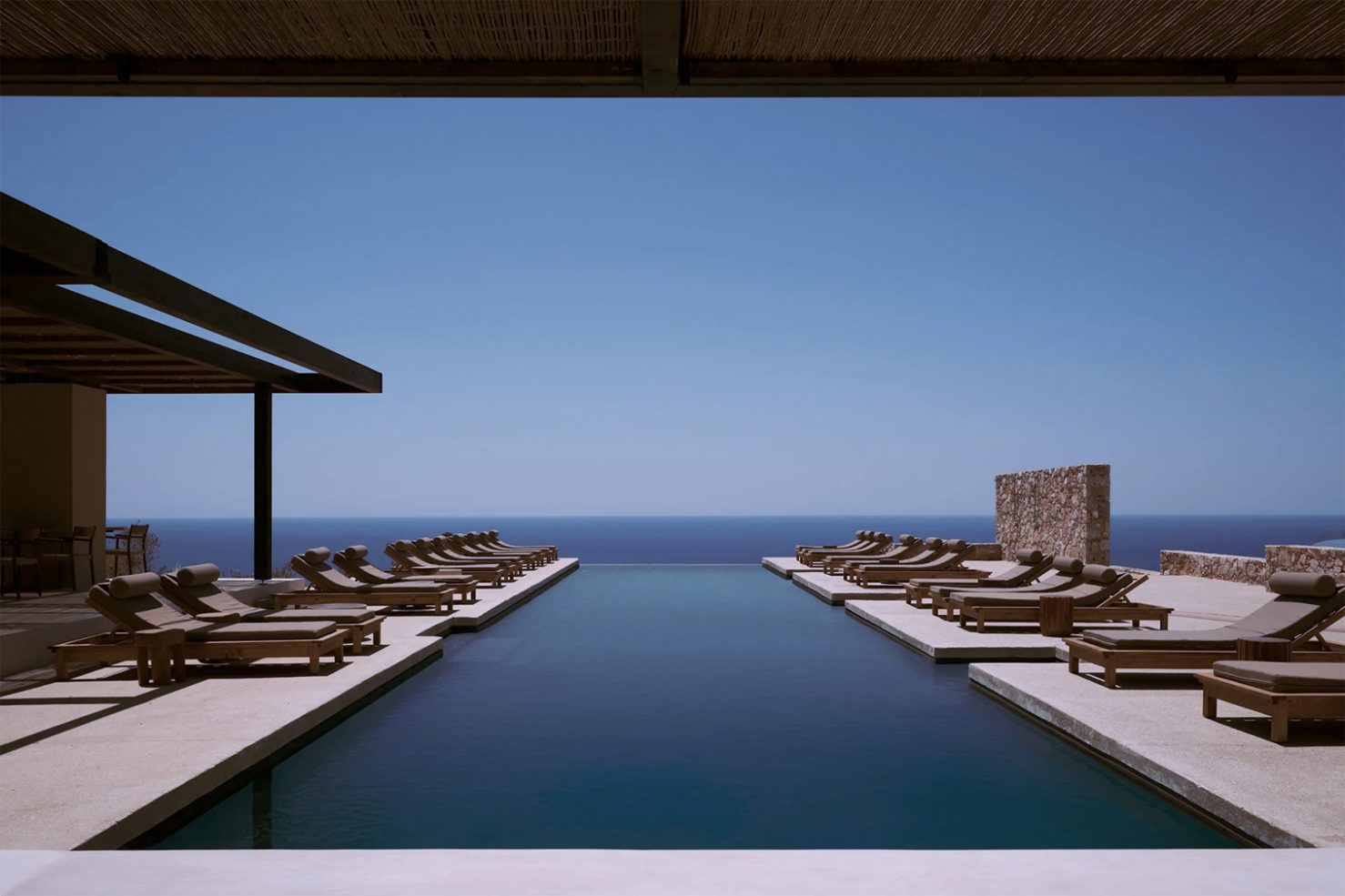 A new resort rises from the wild cliffs of Folegandros - The Spaces