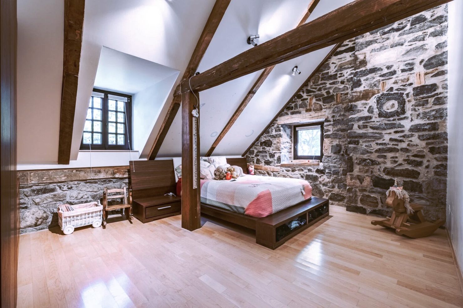 This lakefront Quebec home fuses heritage and modern design - The Spaces