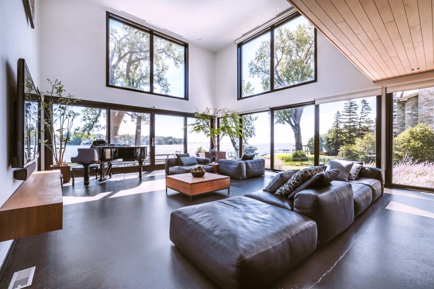 This lakefront Quebec home fuses heritage and modern design - The Spaces