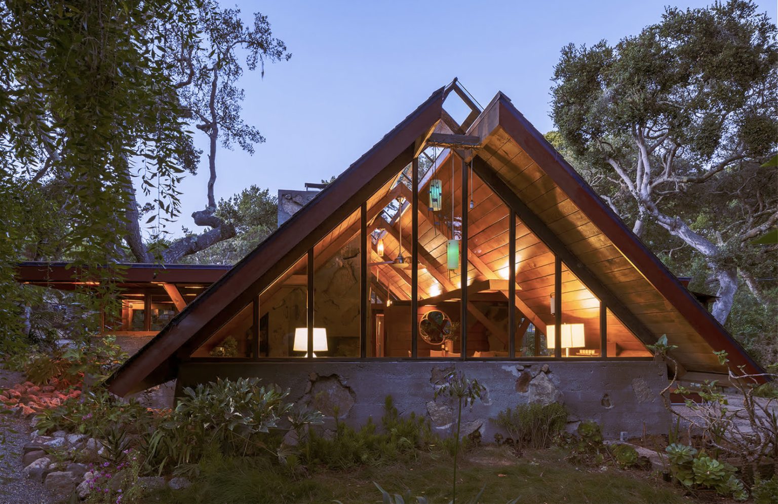 A Frank Lloyd Wright apprentice designed this soaring A-frame in Carmel ...