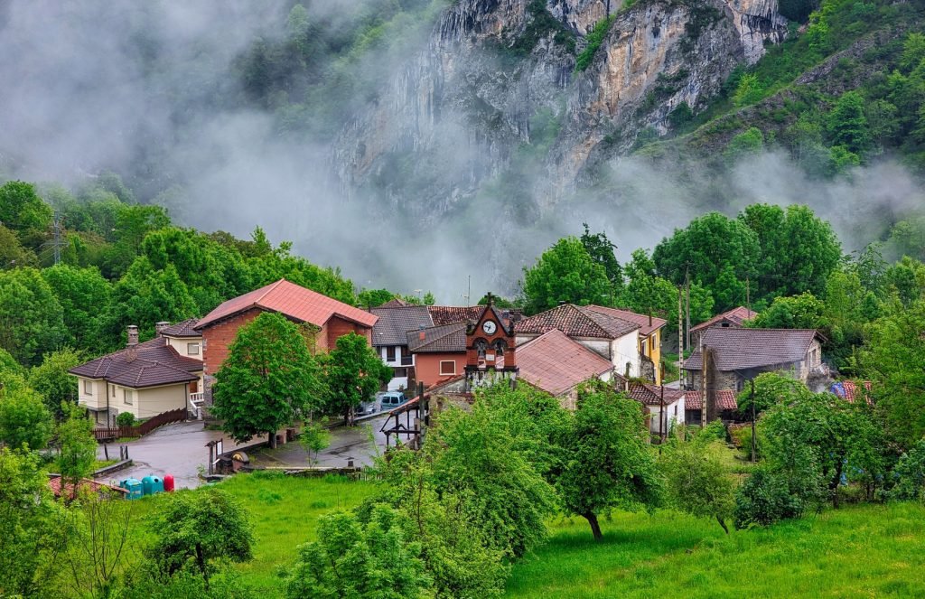 This pretty Spanish mountain town will pay you to relocate there - The ...