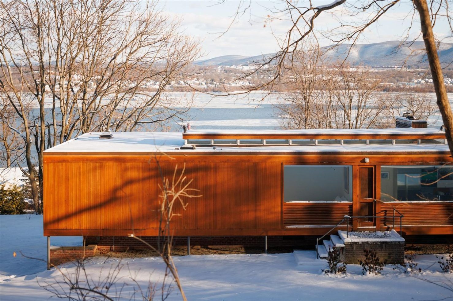 Philip Johnson’s Wolfhouse asks for $2.9m - The Spaces