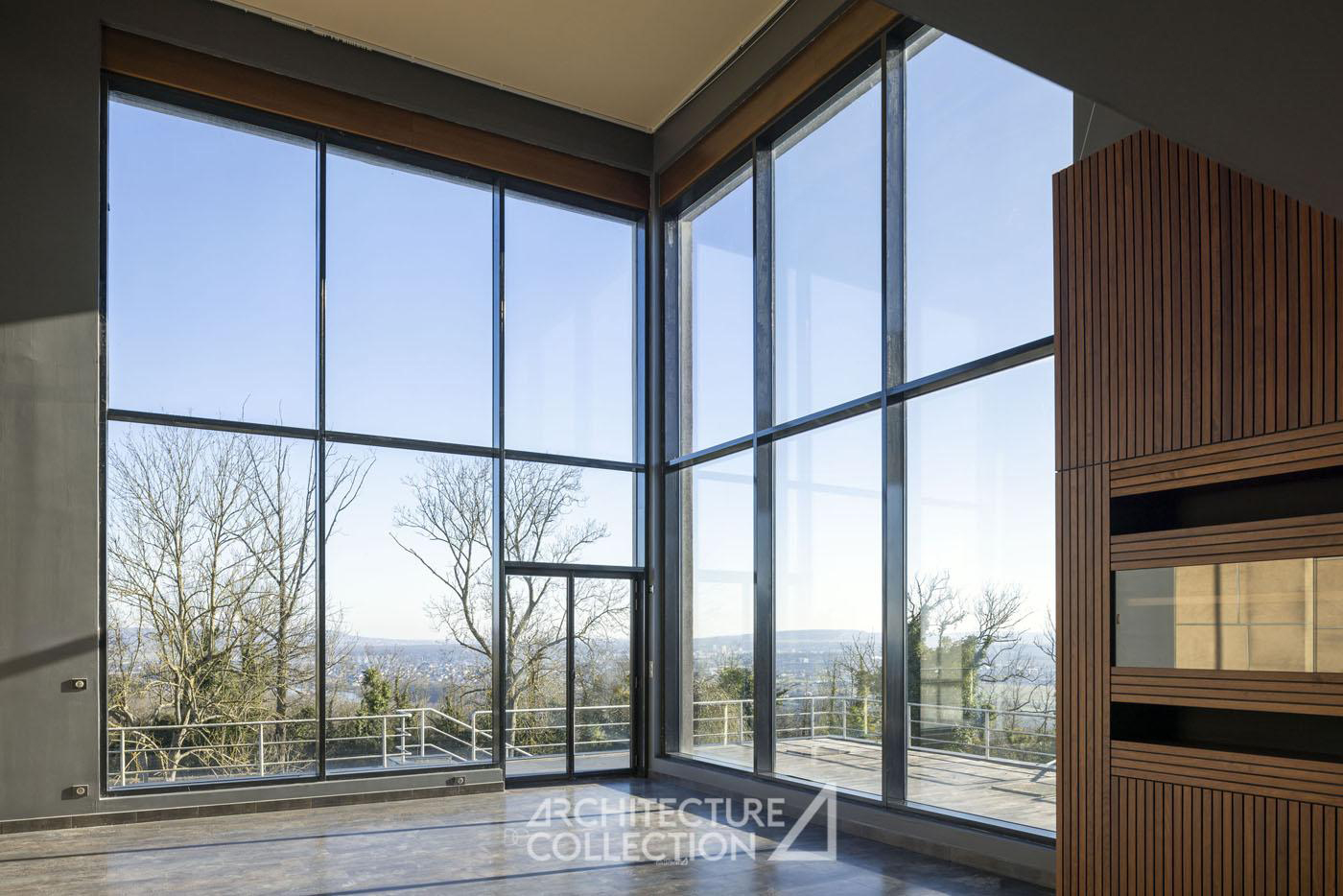 A restored Robert Mallet-Stevens landmark is for sale outside Paris ...
