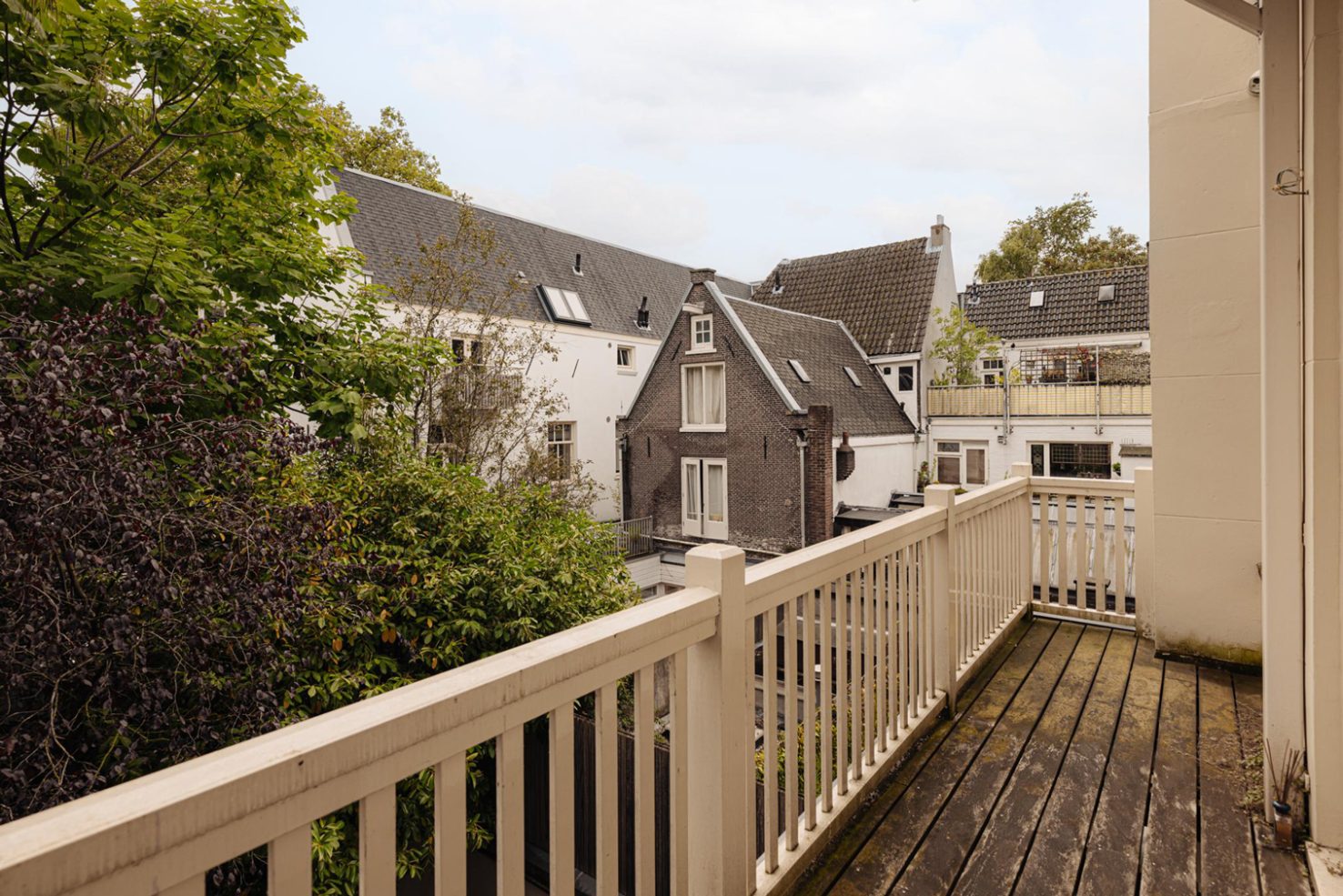 In Amsterdam, a historic canal-side home has undergone a revamp - The ...