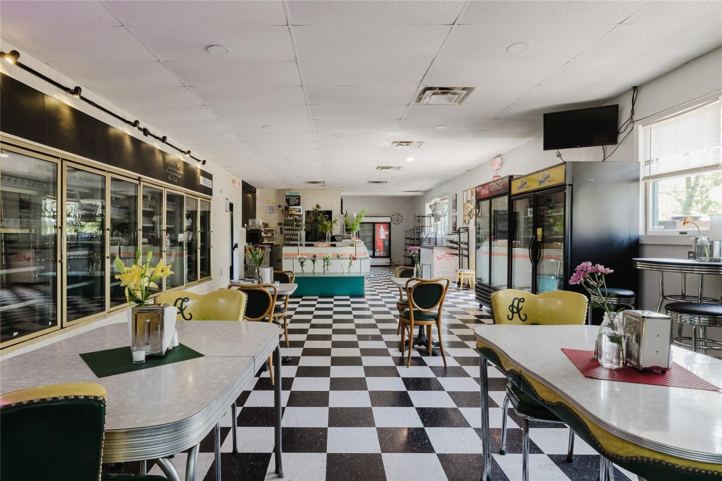 A retro prefab diner is for sale in the Hudson Valley - The Spaces