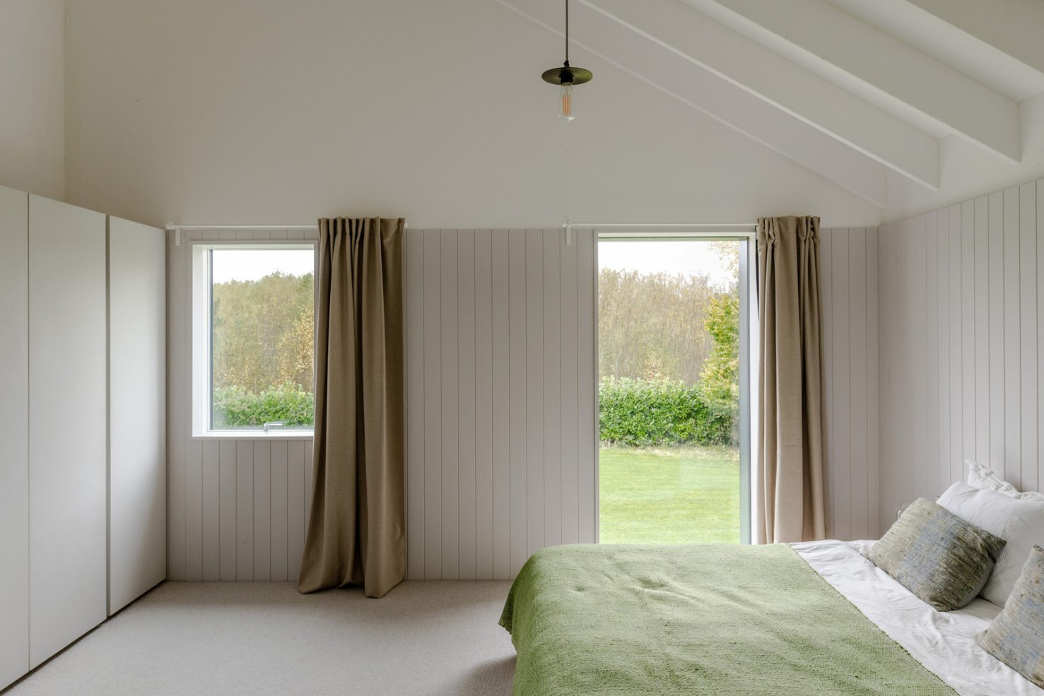 Split House is an award-winning home of two halves in the Chilterns ...