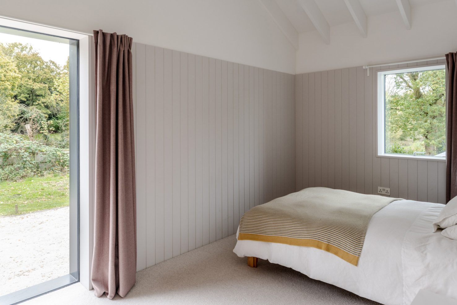 Split House is an award-winning home of two halves in the Chilterns ...