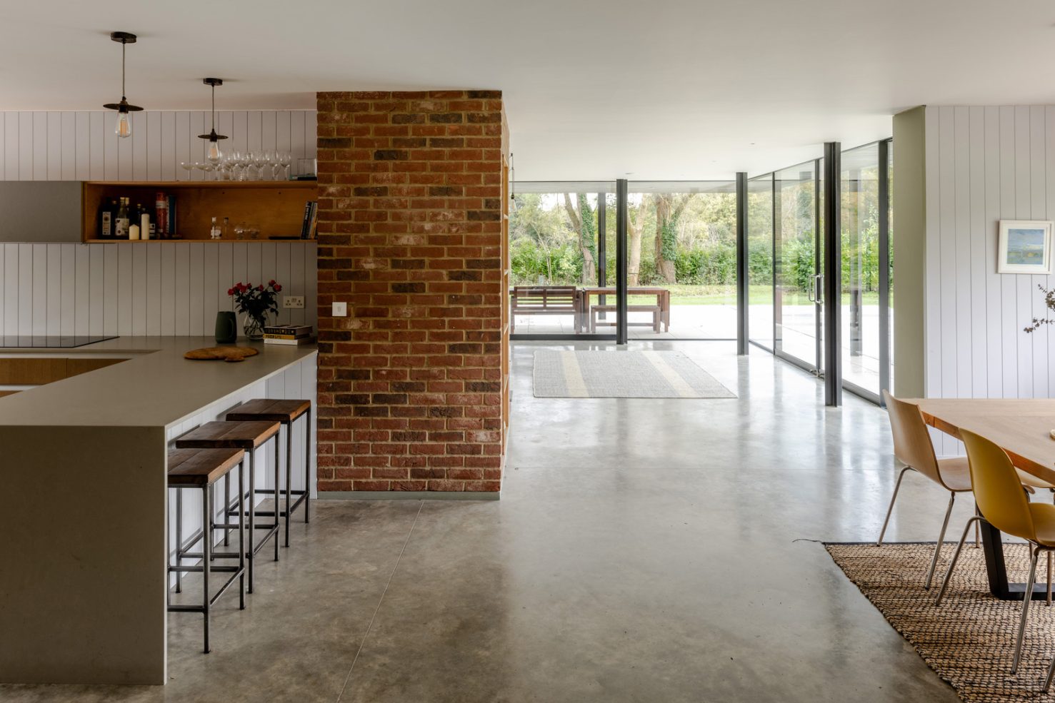 Split House is an award-winning home of two halves in the Chilterns ...