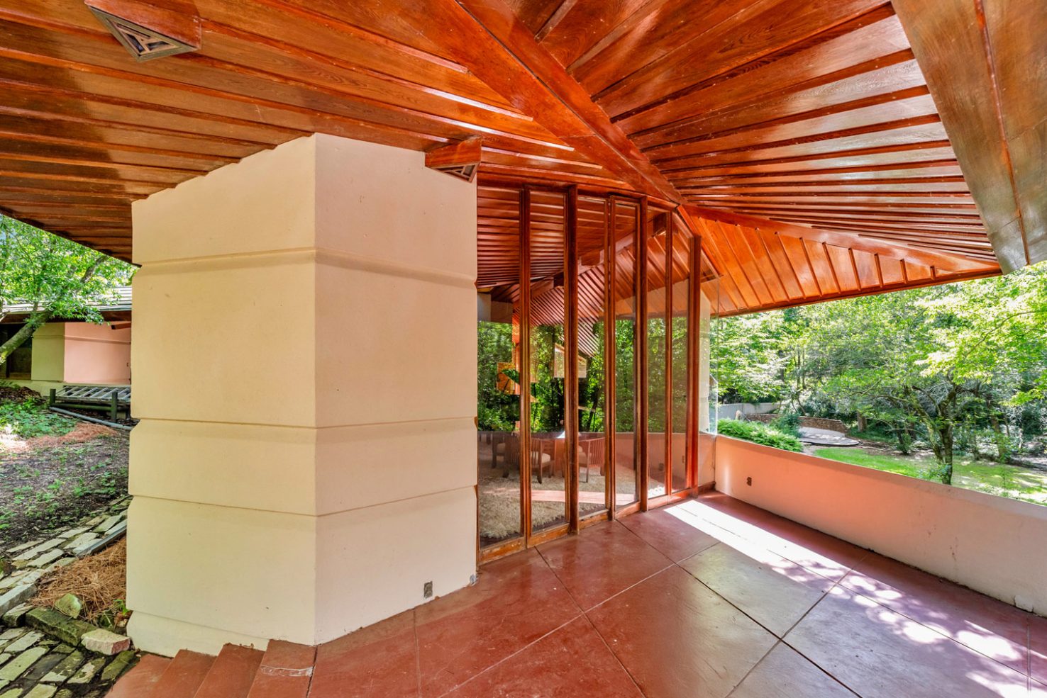 Buy a historic Frank Lloyd Wright home in Mississippi for $2.5 million ...