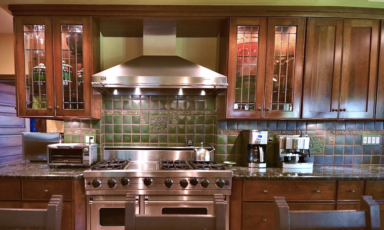 An early experimental Frank Lloyd Wright comes to market in the Chicago ...