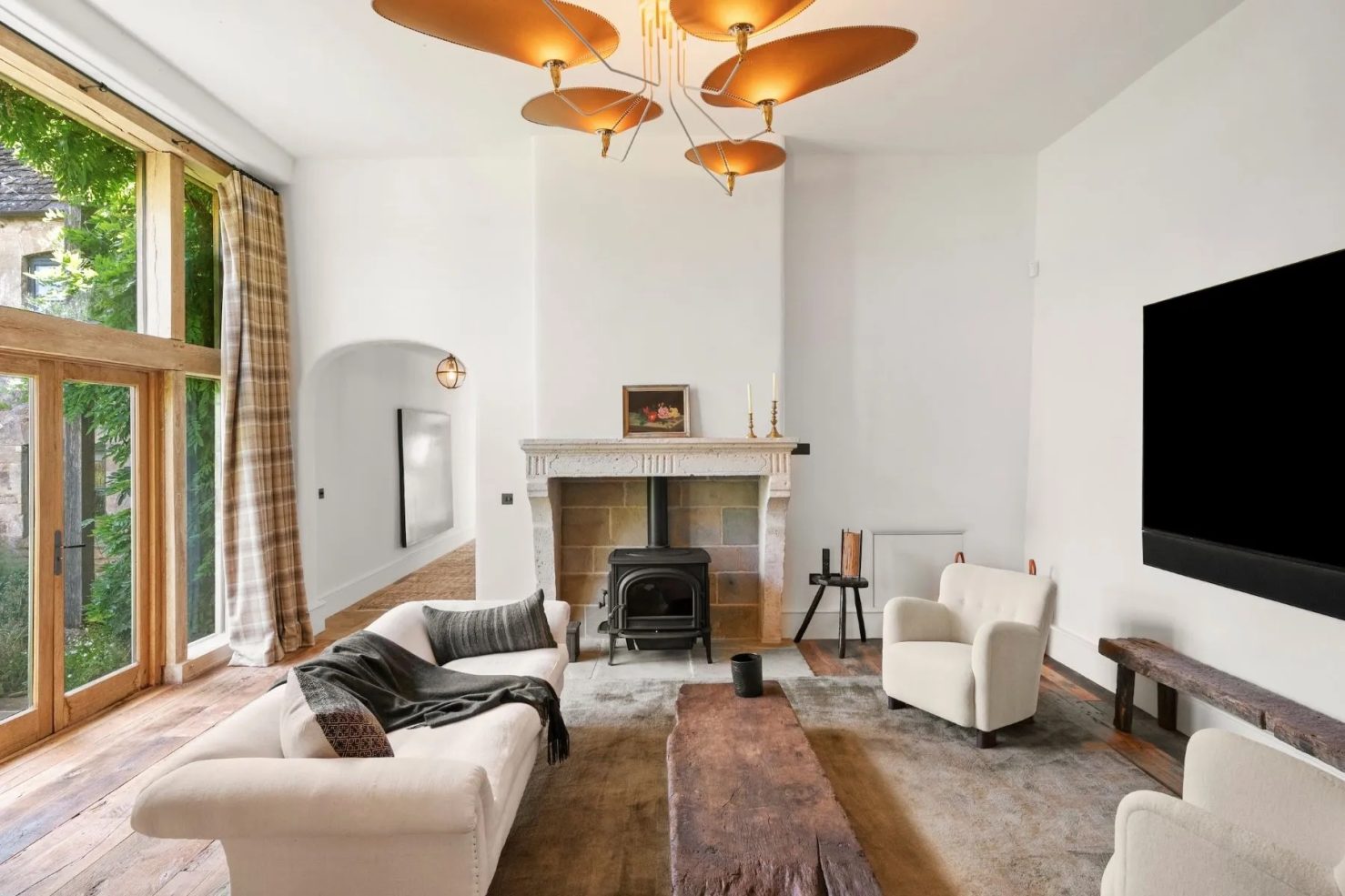 Ellen DeGeneres and Portia de Rossi list their Cotswolds home for £22.5 ...
