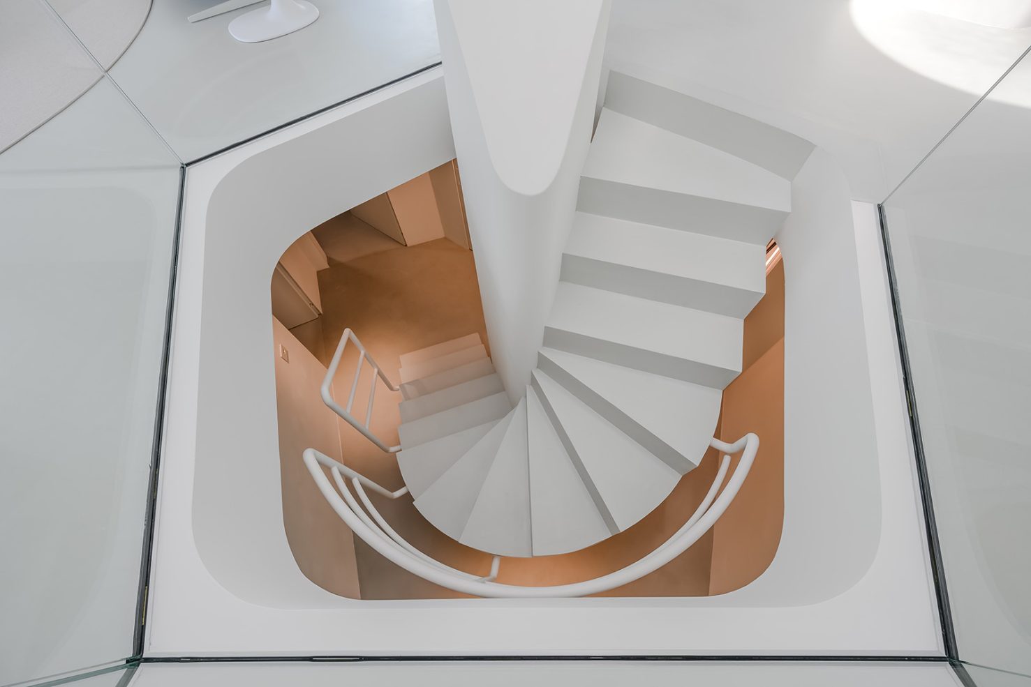 Live pentagonally near Lake Maggiore for under a million euros - The Spaces