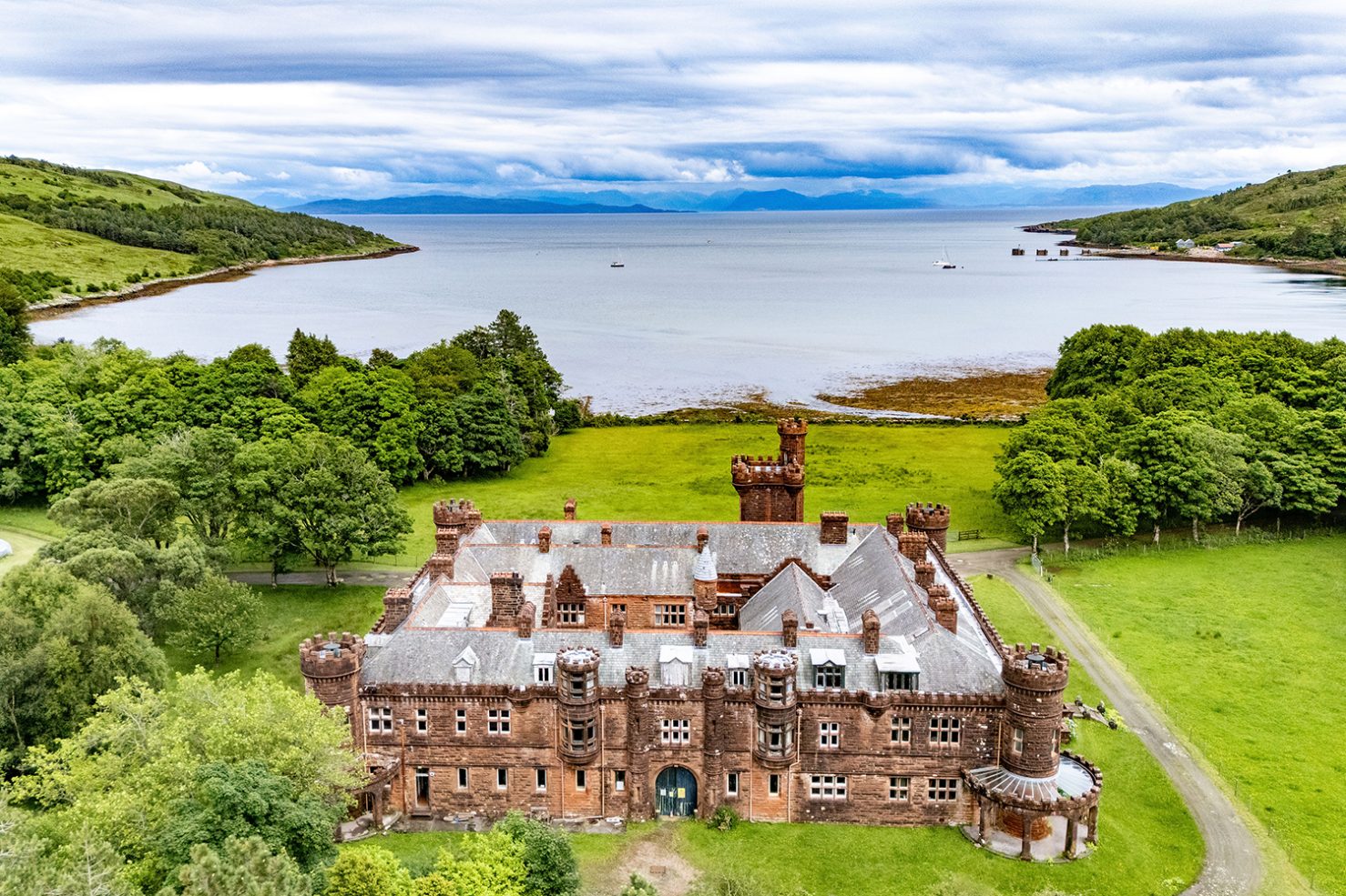 Don't let this Scottish castle languish on the market - The Spaces