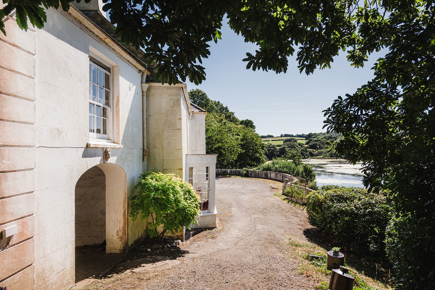This Grade II-listed riverside estate offers a foothold in Cornwall ...
