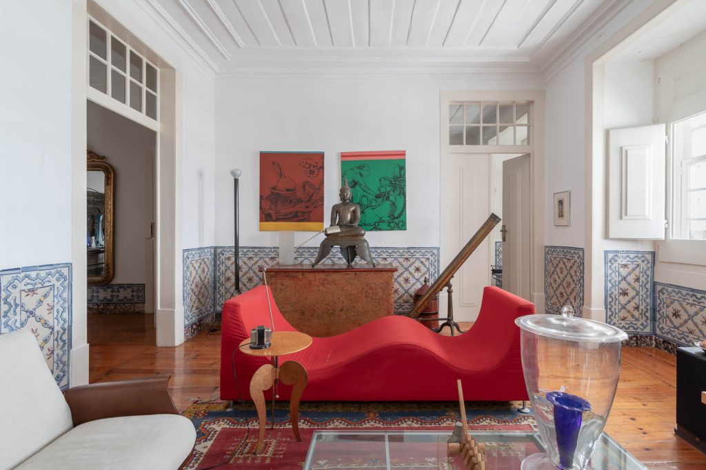 An 18th-century multi-unit residence lists in old Lisbon - The Spaces