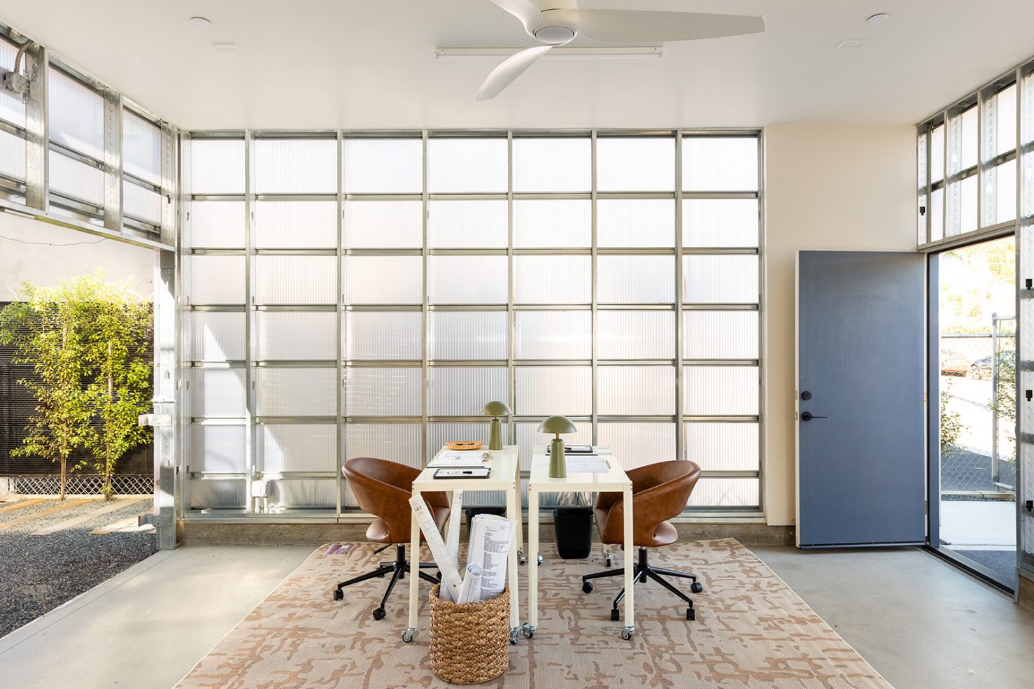 Case Study modernism comes to Ventura at this live-work compound - The ...