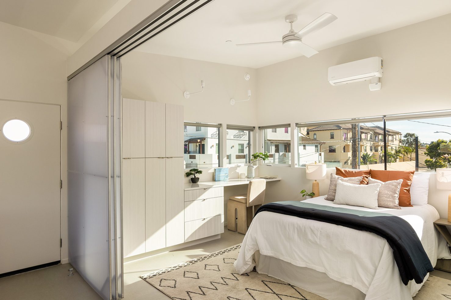 Case Study modernism comes to Ventura at this live-work compound - The ...